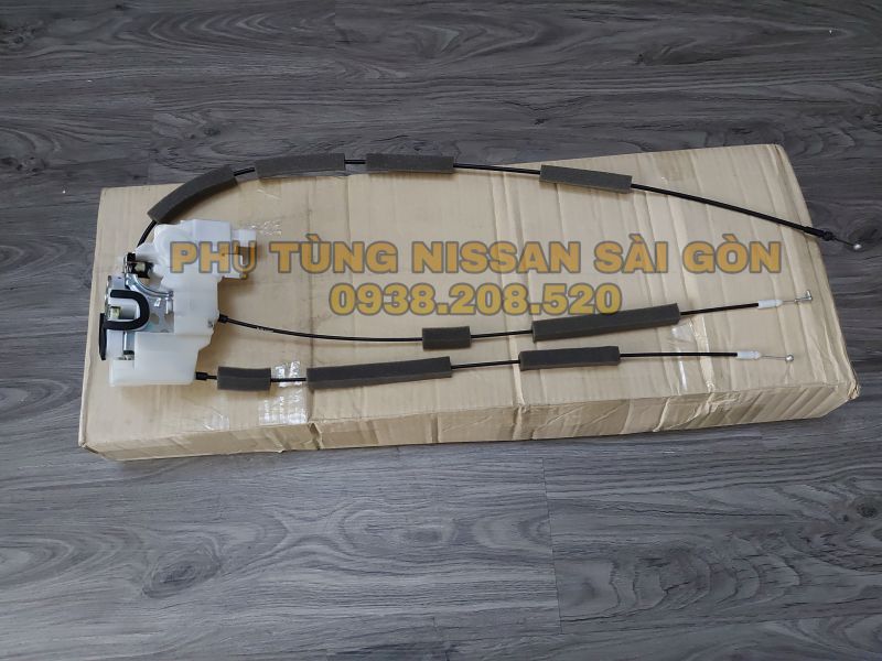 Cụm lốc khóa cửa trước bên phải Navara 80500-EB70A - Phụ Tùng Nissan ...